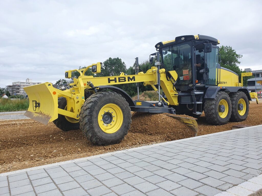 HBM-NOBAS greideris BG 120 T-7 (6x4) / BG 120 TA-7 (6x6) - Keluva